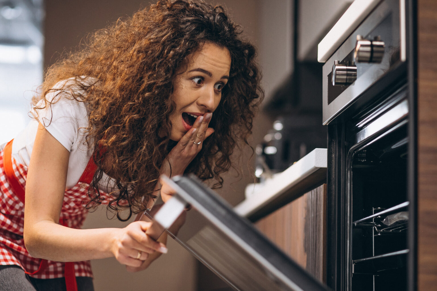 How to Unlock a GE Oven Door & Keypad Fast